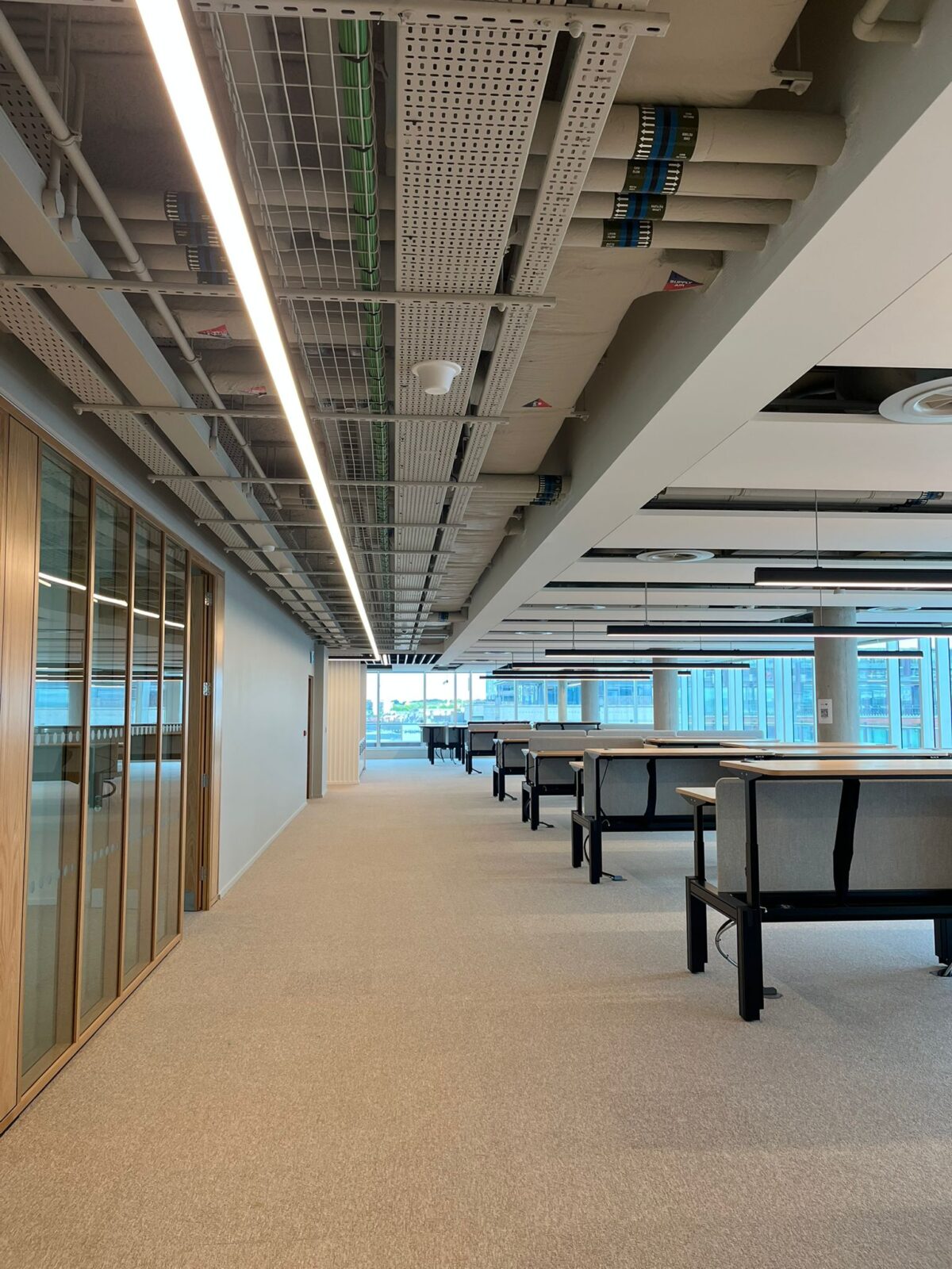 Intelligent DALI-2 lighting control supports sustainable office ...